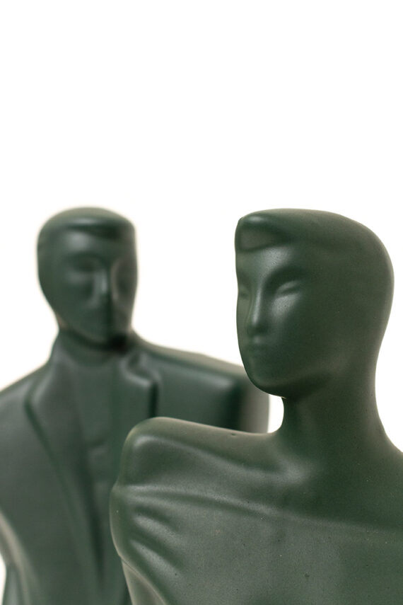 Vintage groene keramieken bustes in de stijl van Lindsey B ‘Rick ...
