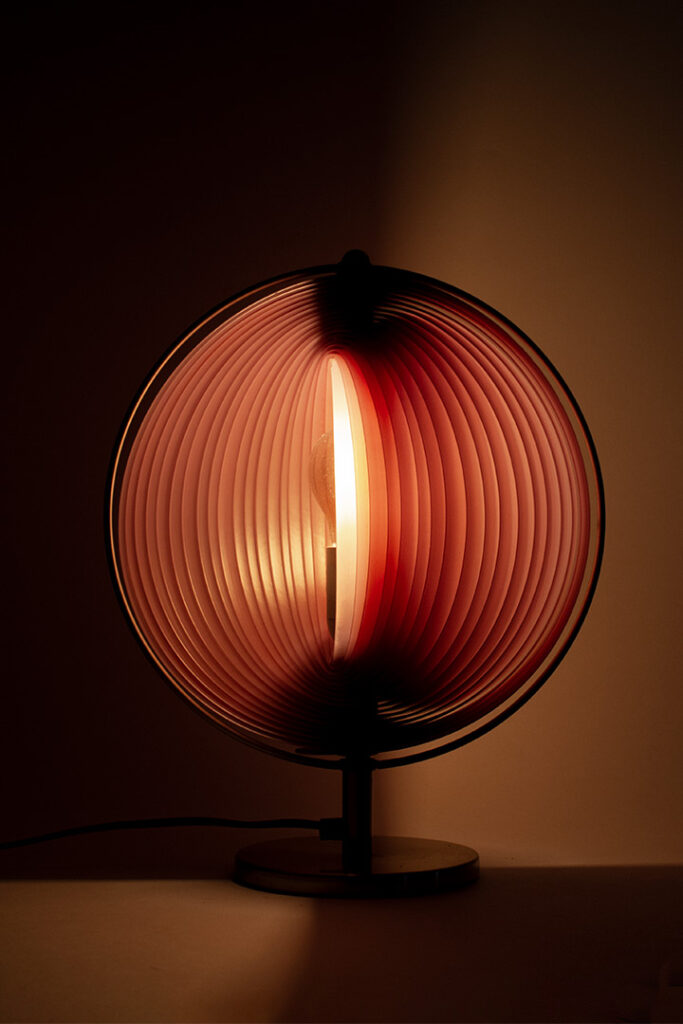 Vintage moon tafellamp met roze lamellen Kare Design - Froufrou's