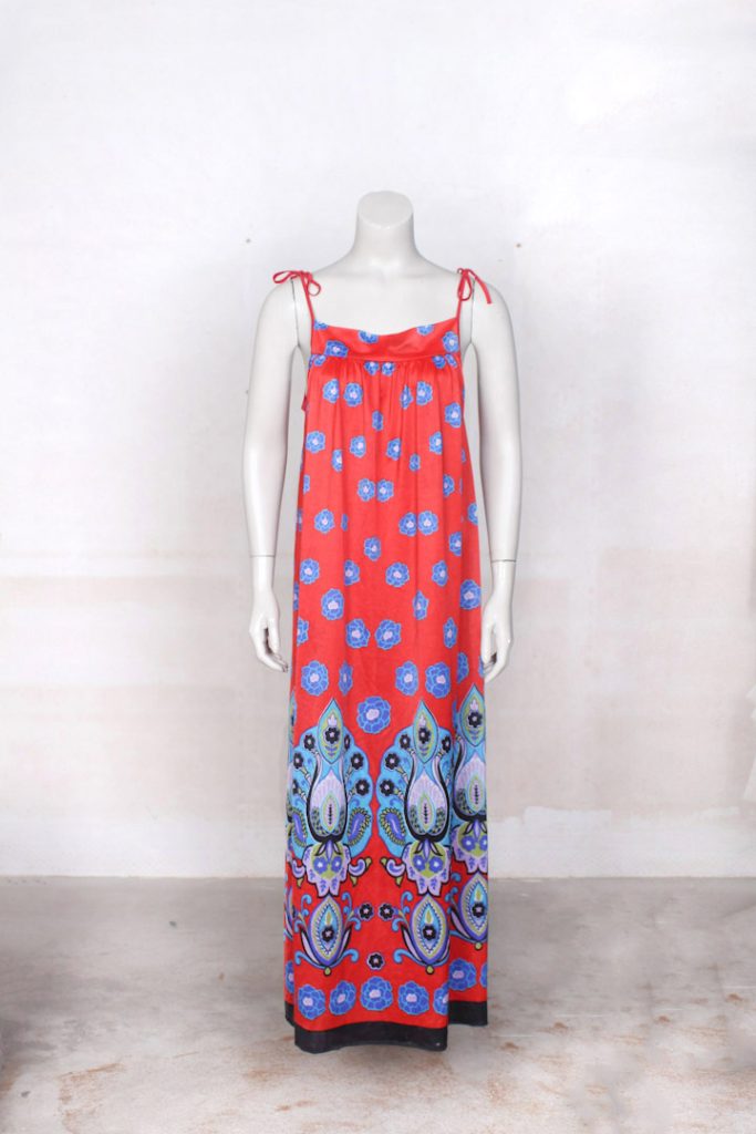 Lange rode zomerjurk jaren 70 - Froufrou's