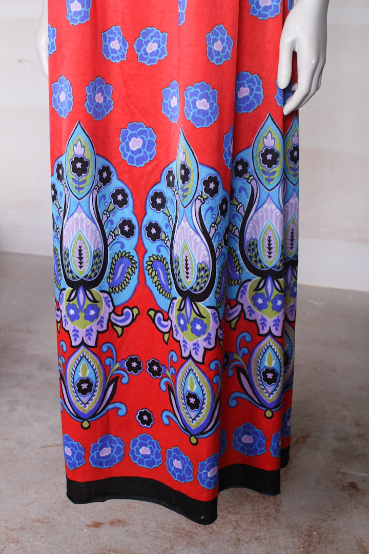 Lange rode zomerjurk jaren 70 - Froufrou's